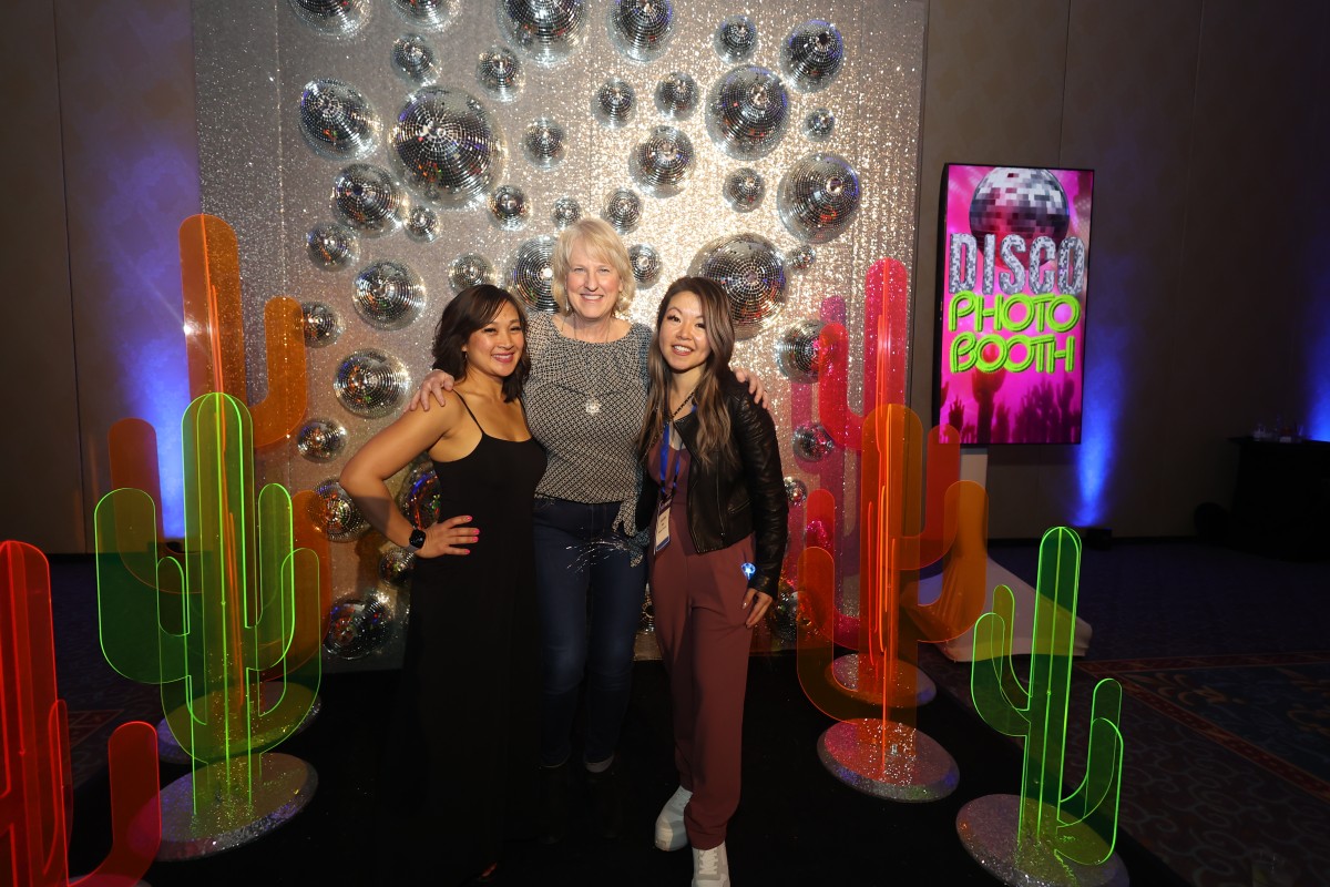 How to Choose a Theme for Your Corporate Event