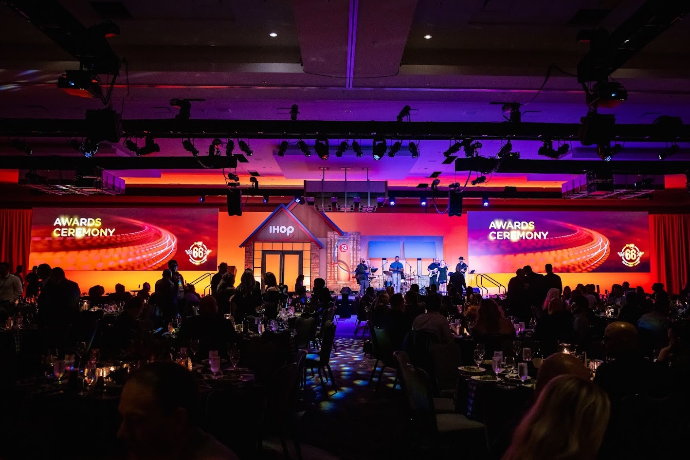 Corporate Event Planners' Guide to Custom Stage and Set Designs